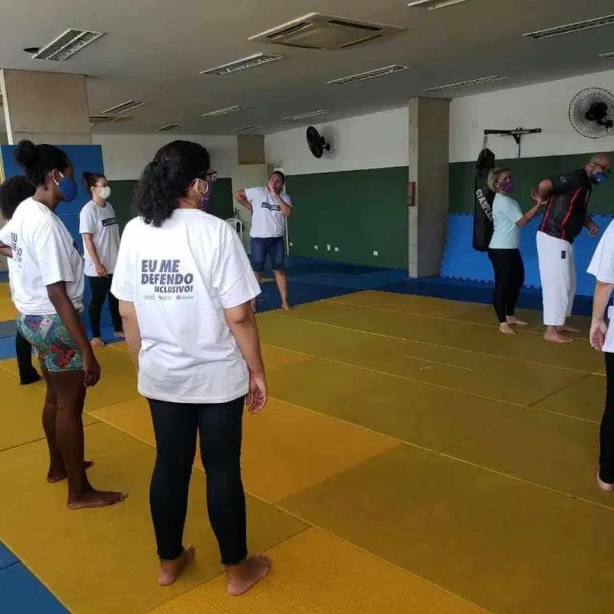 Curso De Defesa Pessoal Para Mulheres Pcd é Ministrado Em Santos