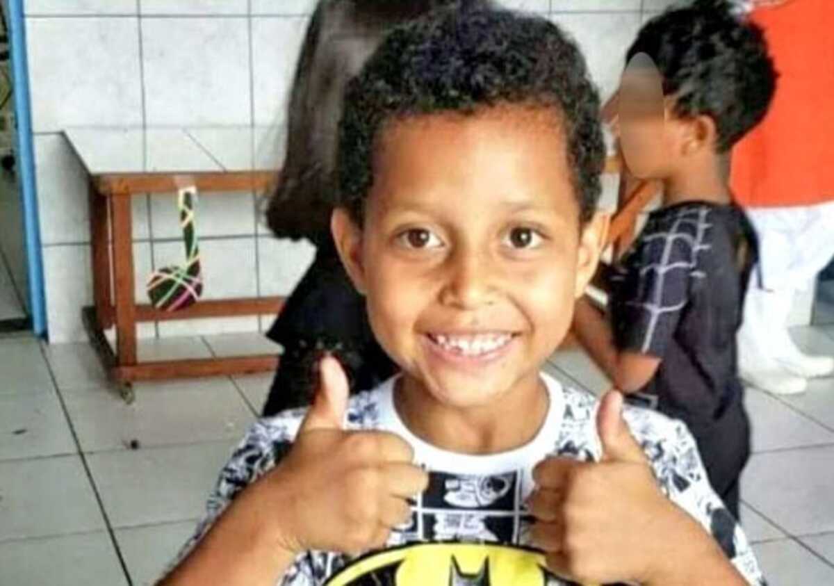 Menino morre após ser atropelado em Guarujá e motorista de caminhão ... Menino morre após ser atropelado em Guarujá e motorista de caminhão ...