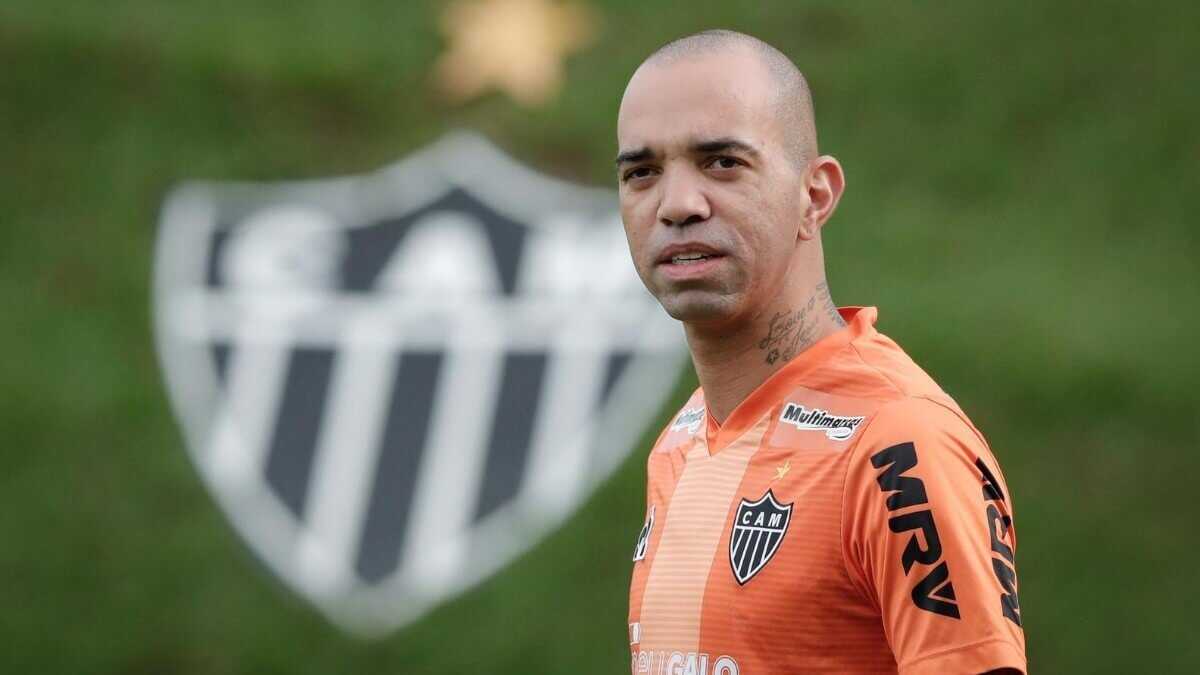 Atacante Diego Tardelli está próximo de acerto com o Santos - Diário do ...