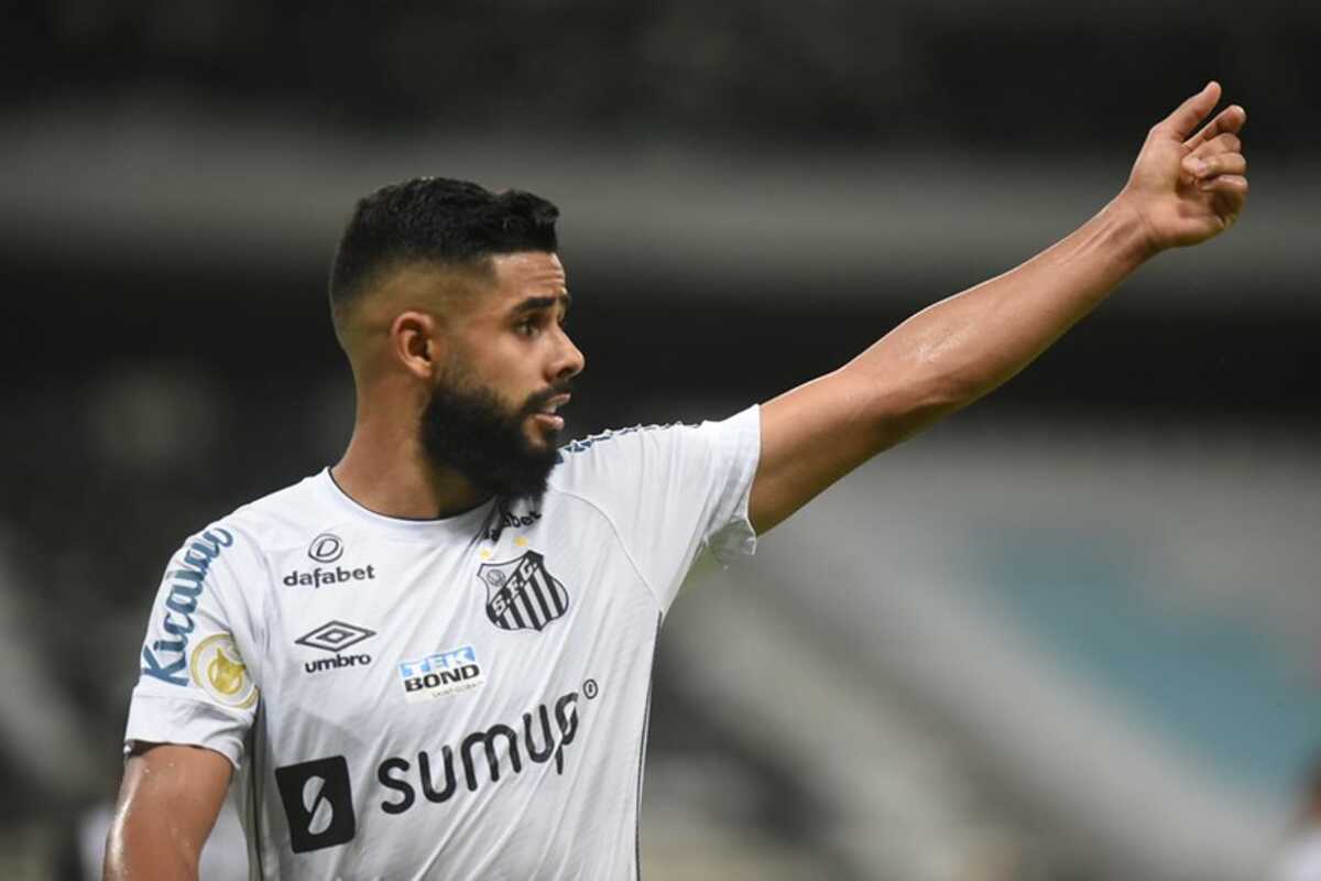 Com semana de treinamento, Felipe Jonatan aposta em melhora ofensiva do ...