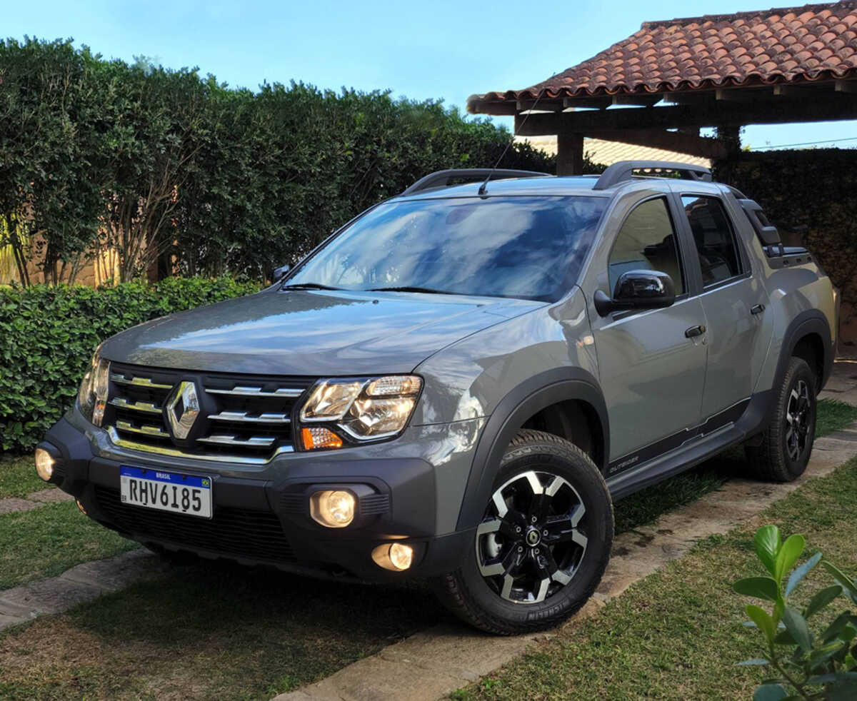Versão 2023 da Renault Oroch Outsider chega a partir de R$ 145,7 mil ...