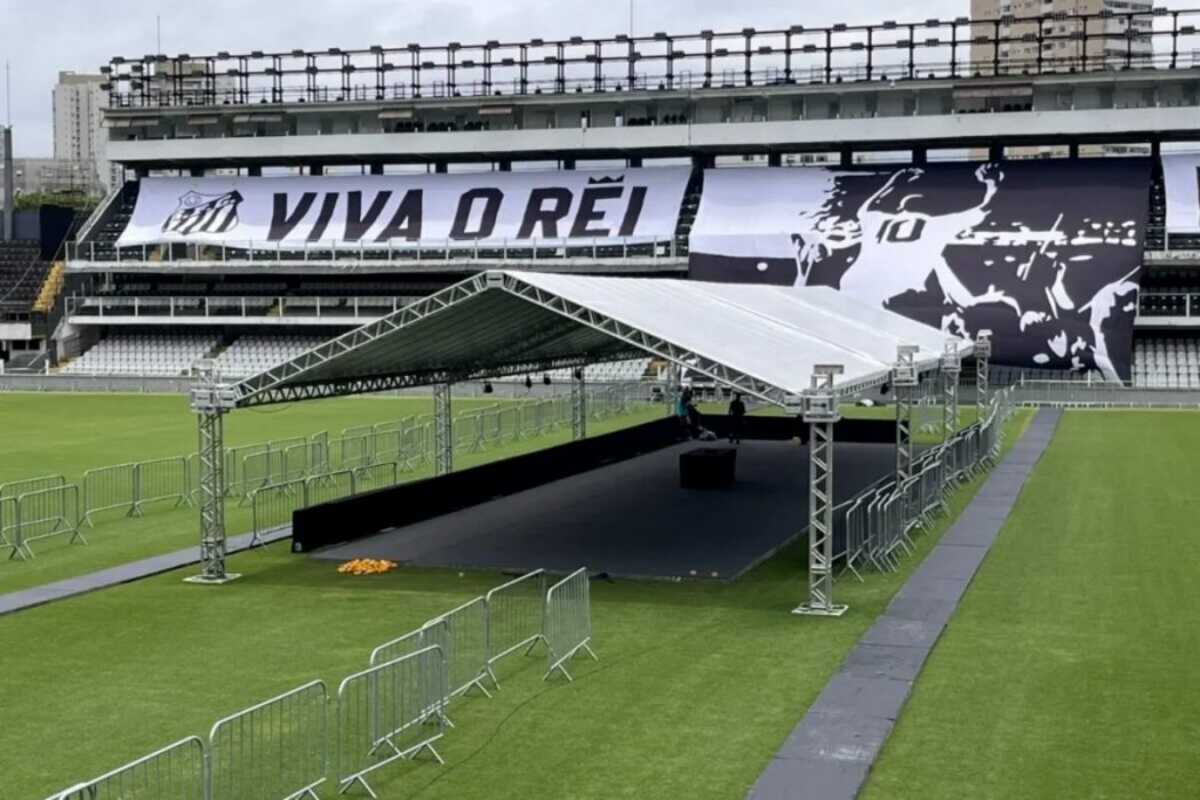 Gilmar Mendes, do STF, chega ao velório de Pelé - Diário do Litoral