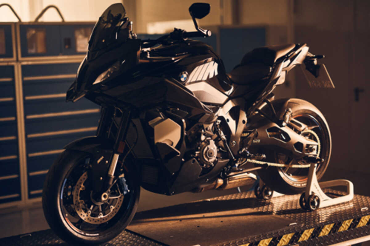 Conheça a M 1000 XR, nova motocicleta da BMW Motorrad - Diário do Litoral