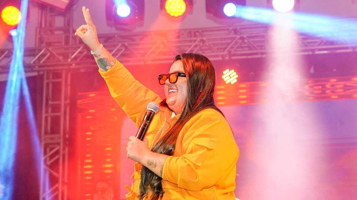 Shows do aniversário de Guarujá reúnem mais de 35 mil pessoas - Diário ...