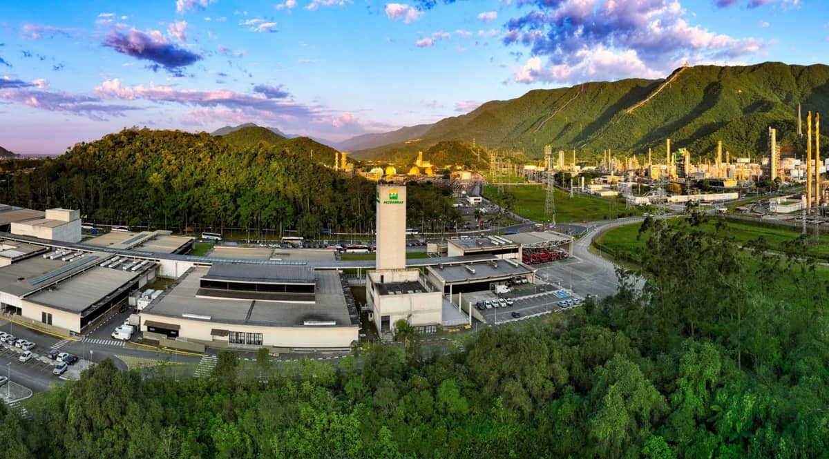 Petrobras inicia investimento de R$ 500 milhões em refinaria de Cubatão ...