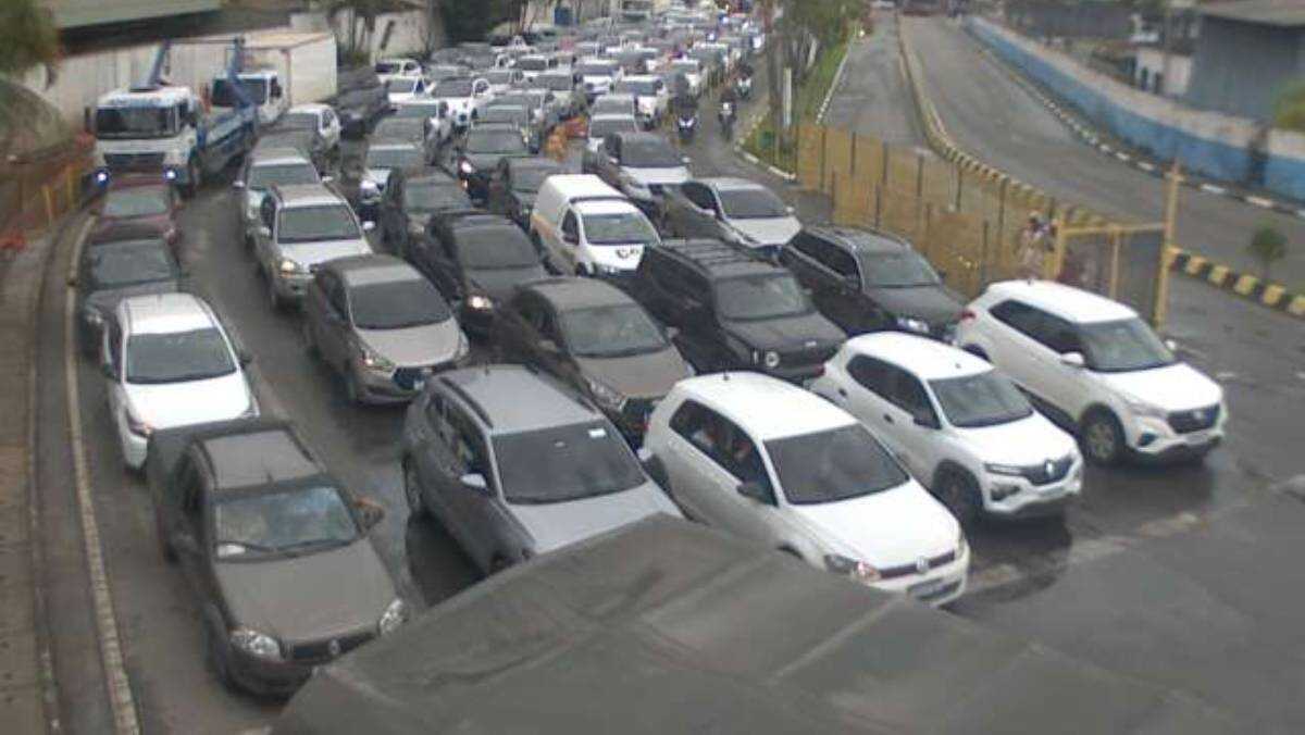 Travessia de balsa tem tempo recorde e usuário sofre com atrasos ...