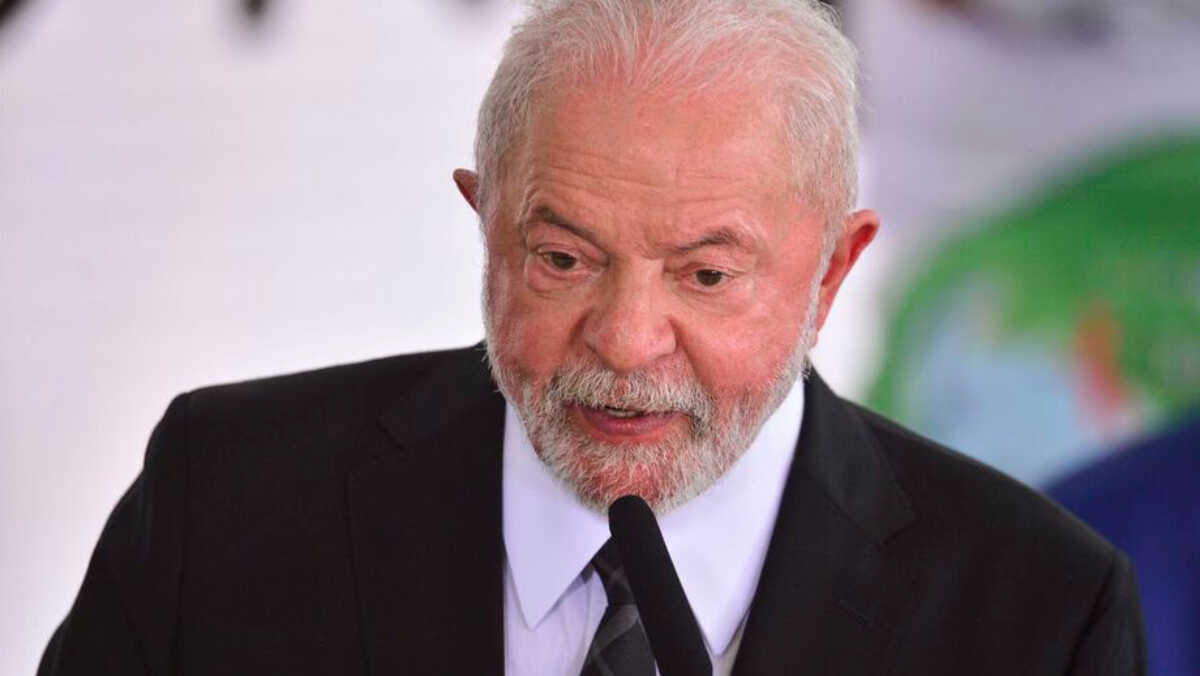 Aprovação de Lula cai para 24%, a menor de seus mandatos, aponta ...
