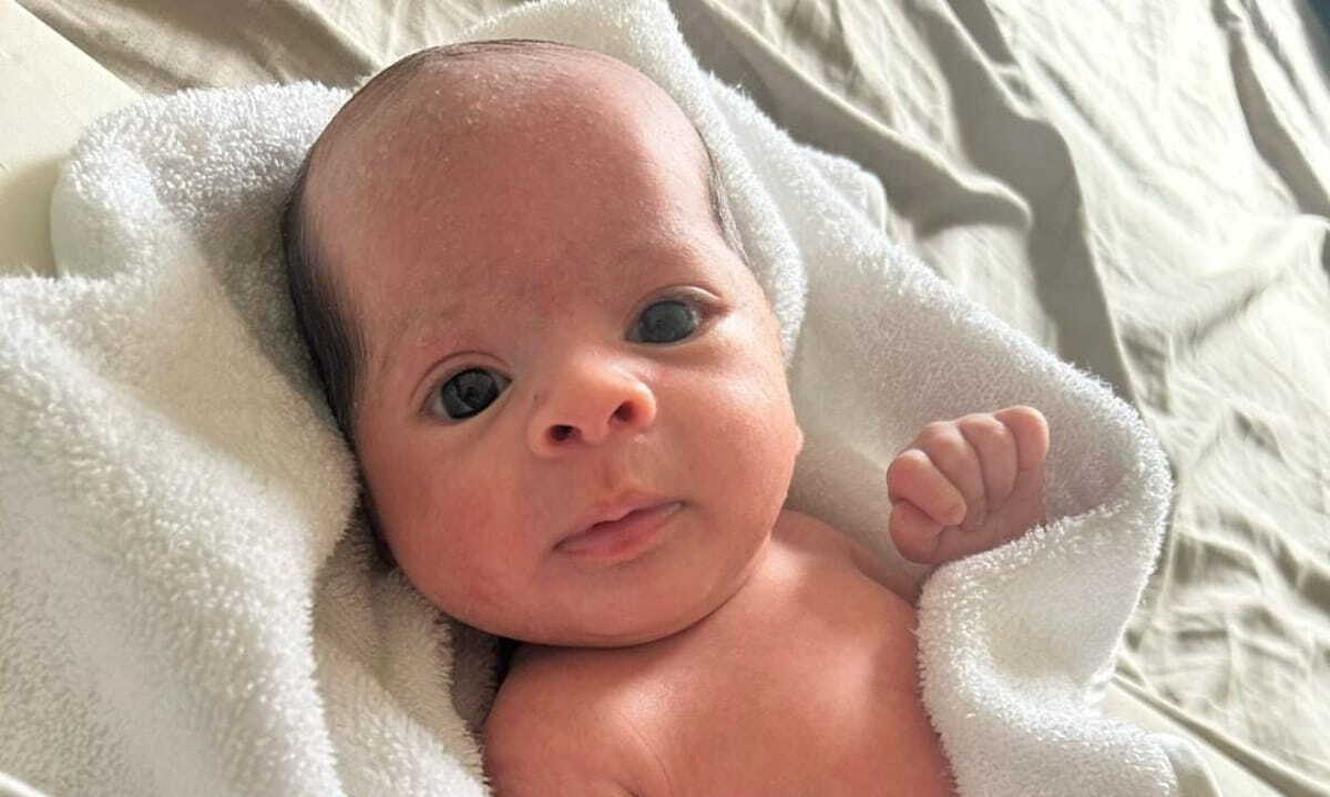 Bebê 'calvo' é de Santos e encantou a internet ao parecer um vovozinho ...