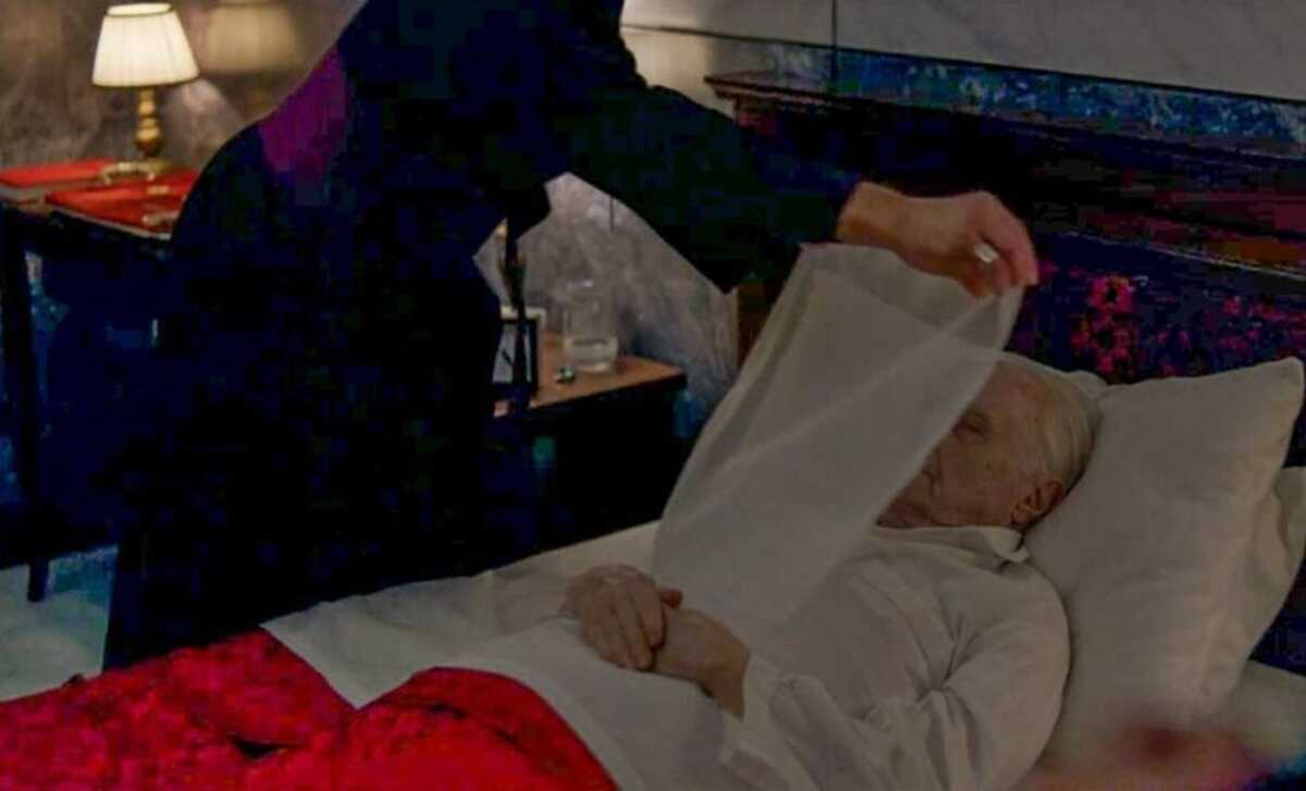 Técnica de preservação desastrosa fez corpo de papa 'explodir'; entenda ...