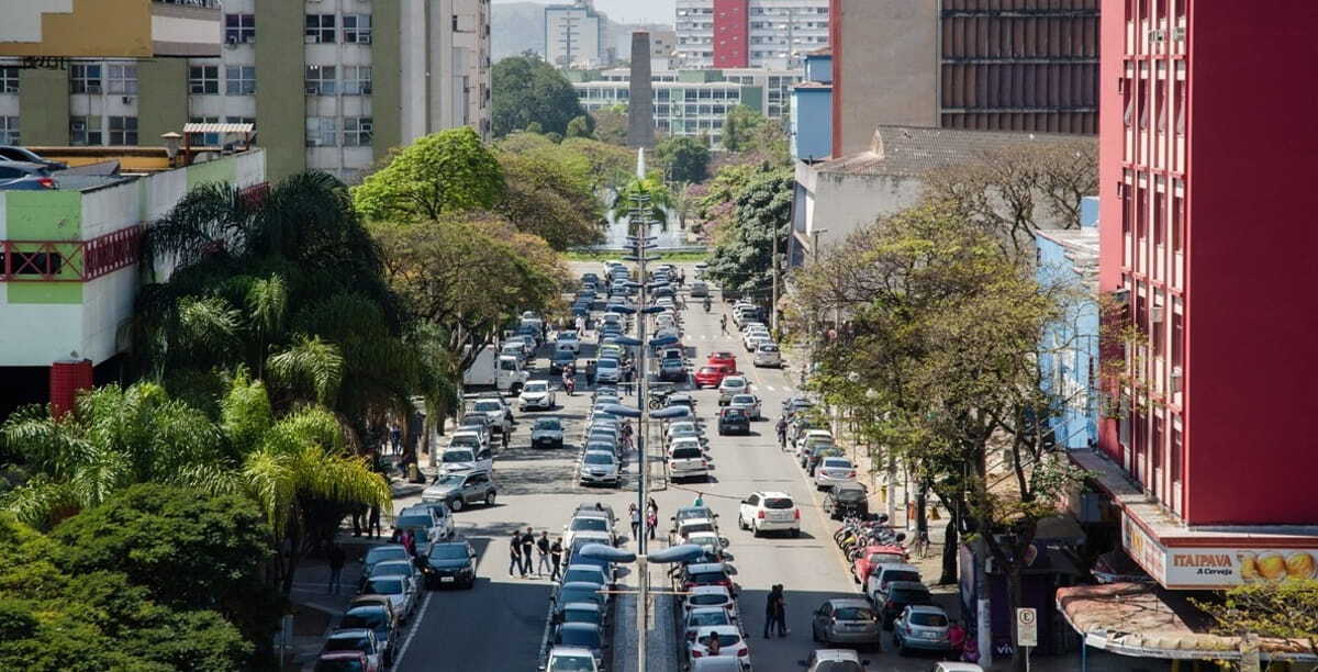 Pé no interior, economia de metrópole: Conheça a Capital do Aço que é ...